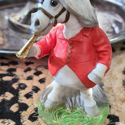 𝐇𝐔𝐍𝐓𝐈𝐍𝐆 𝐀 𝐏𝐨𝐫𝐭𝐫𝐚𝐢𝐭 𝐛𝐲 𝐀𝐧𝐧𝐞 𝐇𝐨𝐥𝐥𝐚𝐧𝐝. A Fabulous Coffee Table Book and a ...