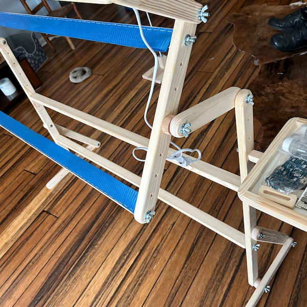 Cross Stitch Stand With Illumination Floor Standing Embroidery Machine ...