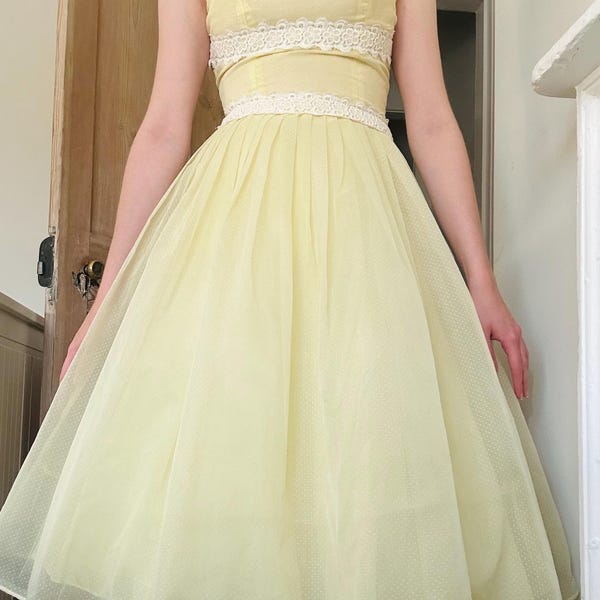 Opera by Richards Velvet Strapless Dress. 27" Waist / Small ...