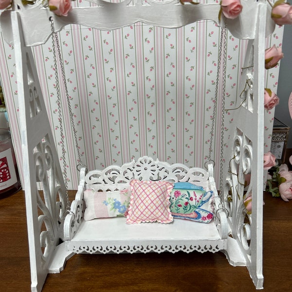 1/6 Miniature Garden Swing, Vintage Swing for Doll, Dollhouse Furniture ...