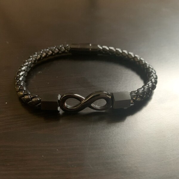 Personalized Engraved Infinity Charm Bracelet, Custom Infinity Bracelet ...