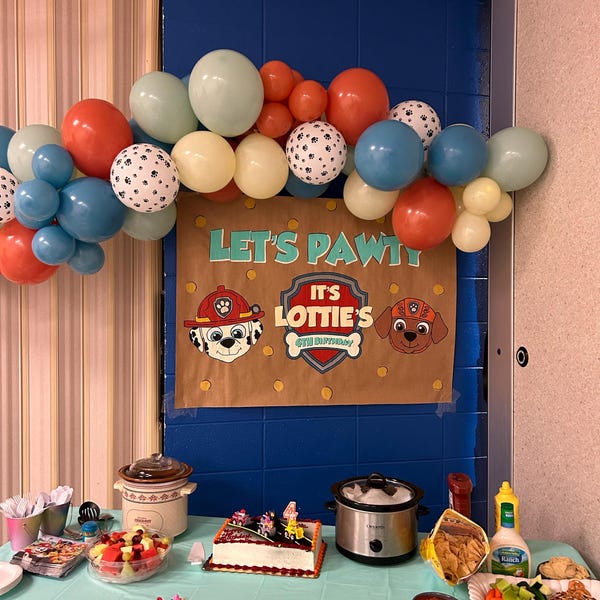 Bluey Balloon Backdrop, Let's Pawty Balloon Garland, Bluey Birthday ...