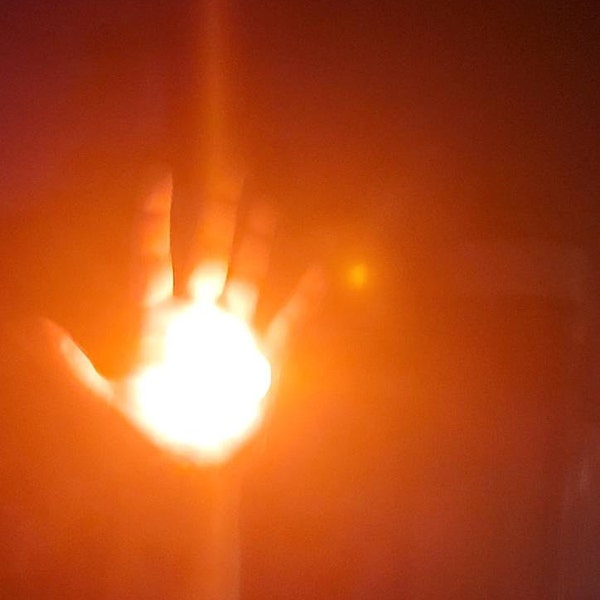 LED Hand Energy Blast Prop Hidden Bright Palm Light up Kit Effect ...