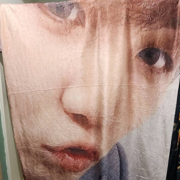 BTS Jin World Wide Handsome Old Fashioned Mic Photoshoot Close up Image ...