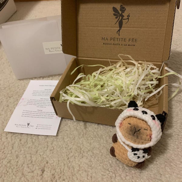 Crochet Graduation Capybara Toy Cute Crochet Charm Amigurumi Capybara ...