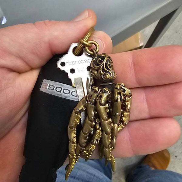 Movable Good Person "resurrection",movable Joints,keyholder,gift ...