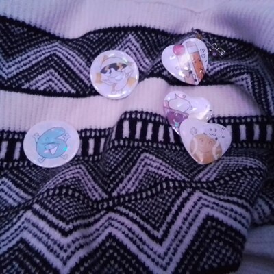 BFDI HEART PINS Holographic - Etsy