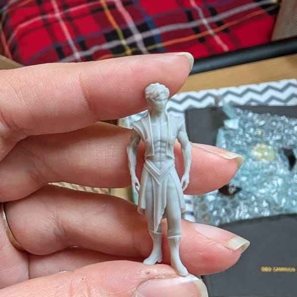 The Baroness | Young Female Elf Noble Mini | 32mm & 74mm Model ...