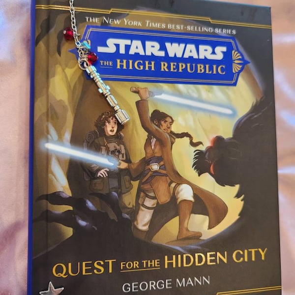 4th Wing Keychain | Bookish - Etsy