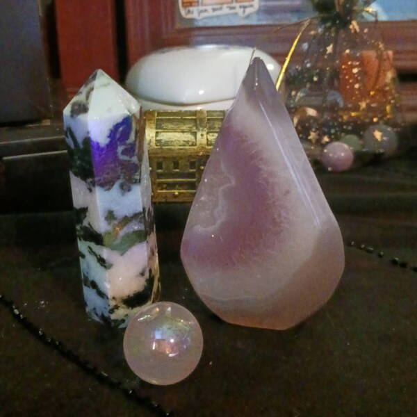 Labrador Dog Shaped Crystal Carvings | Dog Crystals | Crystal Animals ...