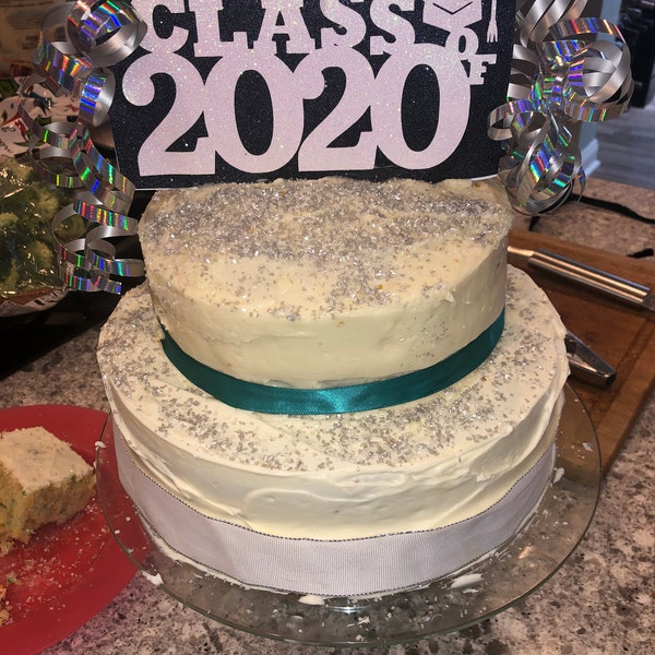 Cake Topper- Class of 2022 SVG File | Graduation 2022 | Cut, Cutting ...