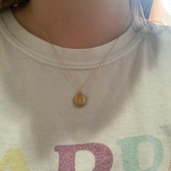 Small Locket ~ Tiny Vintage Oval Etched Brass Floral Keepsake Locket ...