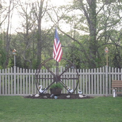 DIY 2x6 Leopold Outdoor Garden Bench Plans DIY Easy Woodworking Project ...