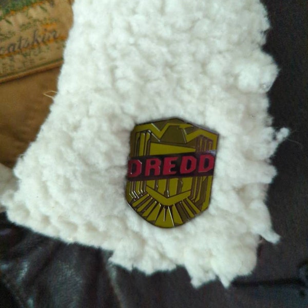 Judge Dredd Shield Enamel Pin - Etsy