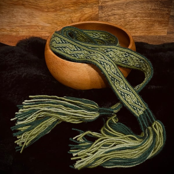 Tablet WOVEN BELT From Dublin Dragon Head Pattern From 100% Wool 2,5 Cm ...