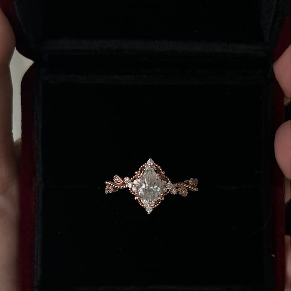 Pear Cut Moissanite Engagement Ring Vintage White Gold Moissanite ...