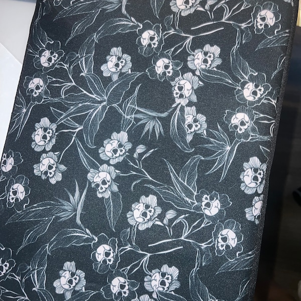 Gothic Floral Laptop Sleeve, Spooky Tiki Skull Flower Protective Tablet ...