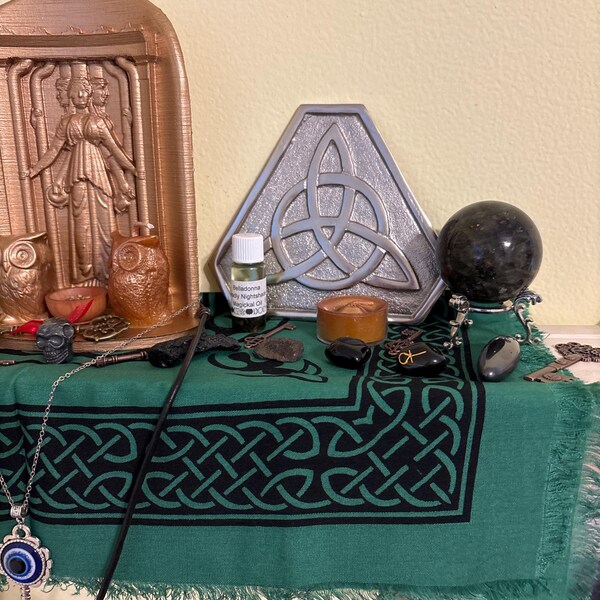 Hecate Altar Kit - 6 Piece - Altar Candle - Etsy