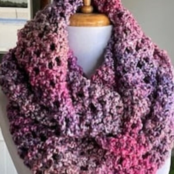 KNITTING PATTERN - the Original Stay Put Scarf - Pull Through Keyhole ...