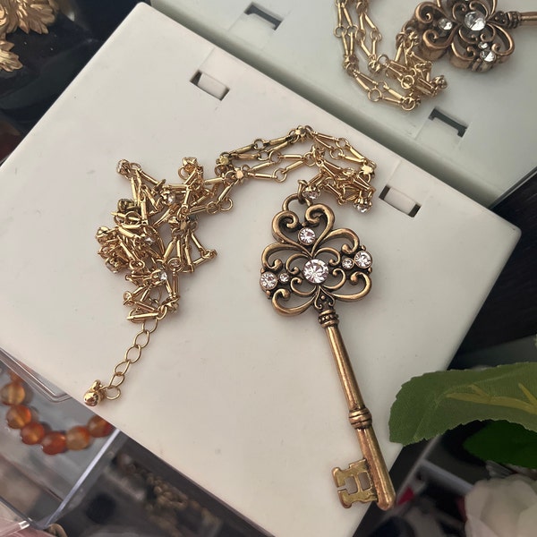 Locket With Star , Nickel and Gold , Locket With Rhinestone Star ...