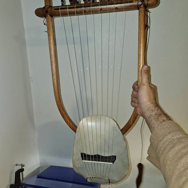 Tzouras | Unique Greek-turkish Traditional String Instrument With ...