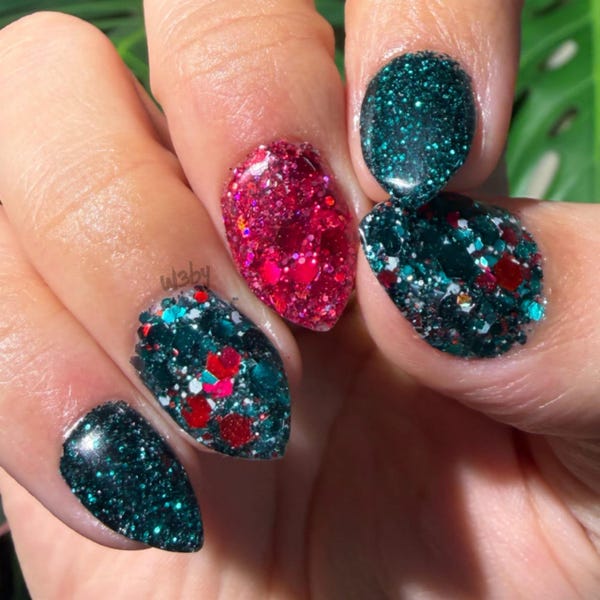 Mistletoe Kisses- Dip Powder, Dip Powder for Nails, Acrylic, Holiday ...