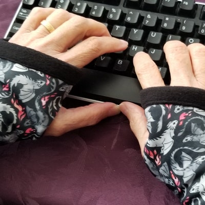 Organic Cotton Basic Black Computer Gloves, Texting Glove, Hand Warmers ...