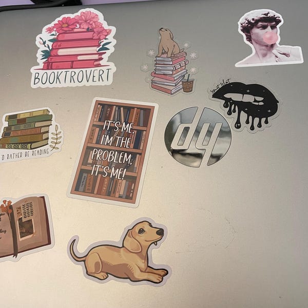 Queen of Books Vinyl Sticker - Etsy