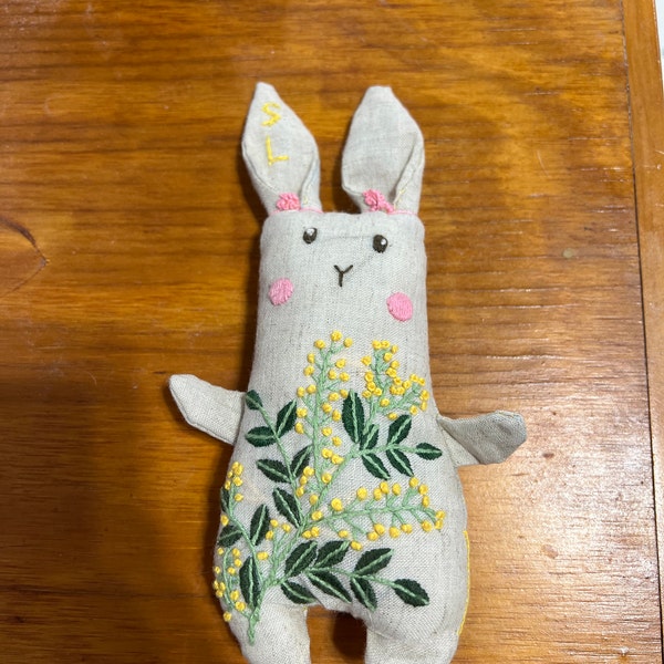 Hand Floral Embroidery Kit for Beginner, Rabbit Sewing Kit, Bunny Toy ...