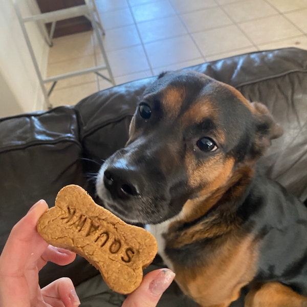 Personalized Peanut Butter Dog Bone Treats: Custom Puppy Gift Box - Etsy