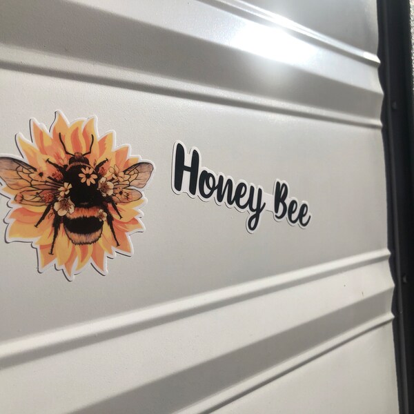 Bumblebee and Flowers Sticker Bee Vinyl Die Cut Decal Sticker Laptop ...