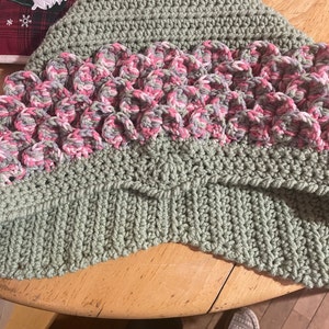 Universal Shell Crochet Pants Pattern Capri Shorts Granny Stitch Retro ...