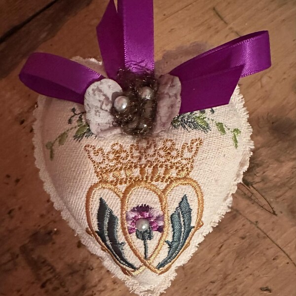 Celtic Claddagh Heart Decoration - Etsy