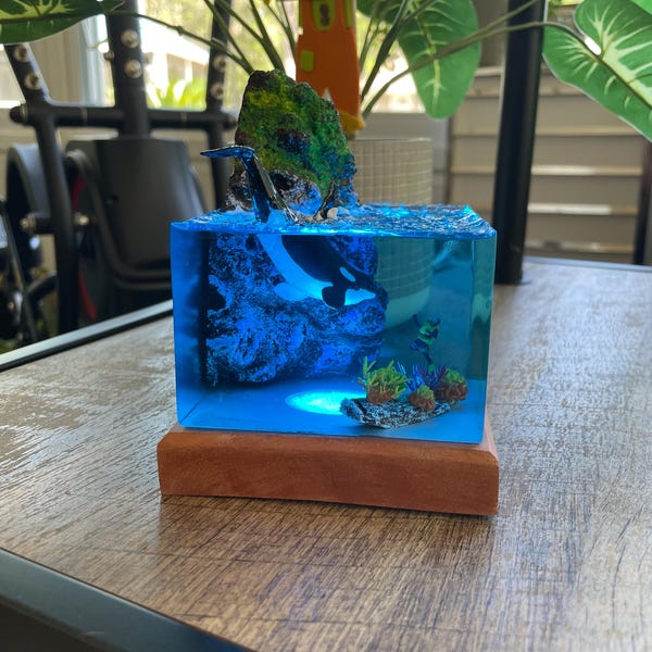 Orca Whale and Diver Resin Lamp, Killer Whale Night Light,epoxy Resin ...