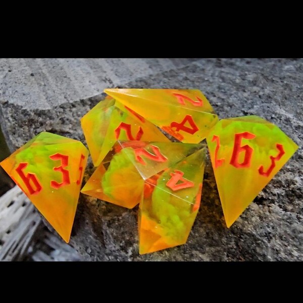 Enervation Dice Set / Sharp Edge Dice / Dice for Dungeons and Dragons ...