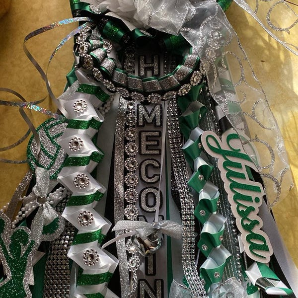 Graduation Leis // Ribbon Lei // Graduation // Graduation Gifts ...