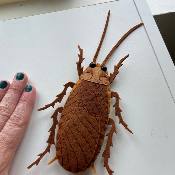 Cockroach Realistic Figure Felted American Cockroach Insect Figure Felt ...