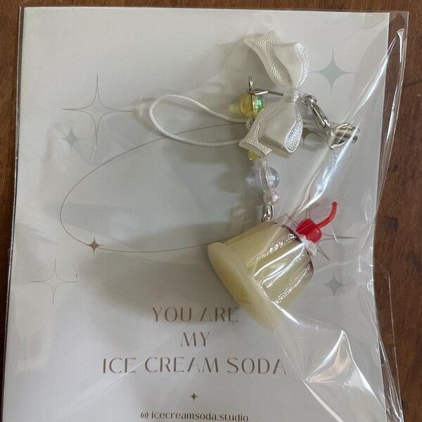 Handmade Custom Pudding Resin Shaker & Storage Case kawaii Keychain ...