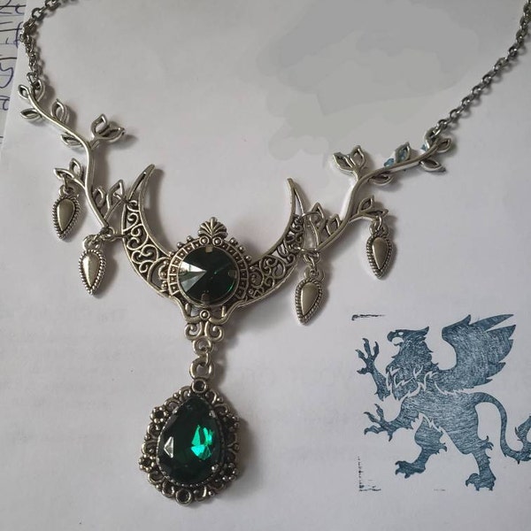 Emerald Green Crescent Moon Goddess Priestess Celtic Elven Elf Elvish ...