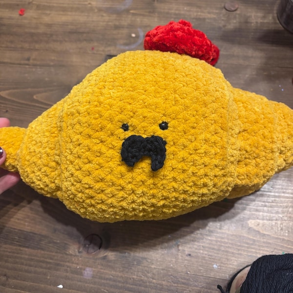Croissant Crochet Pattern - PDF Pattern - Low Sew - Amigurumi Pastry - Etsy