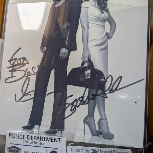 THE OFFICE Pam Beesly at Dunder Mifflin Halloween Cosplay Name Badge ...