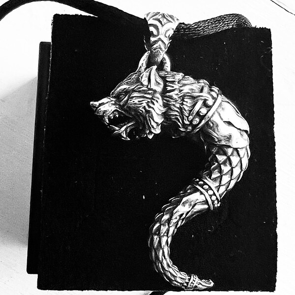 Dacian Wolf, Lupul Dacic, Dacian Draco, Dacian Wolf Totem, Wolf Pendant ...