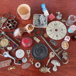 Vintage Junk Drawer Lot Mystery Box Vintage Items Assemblage Altered ...