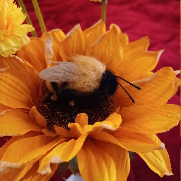 Needle Felted Honeybee - Made to Order - Etsy