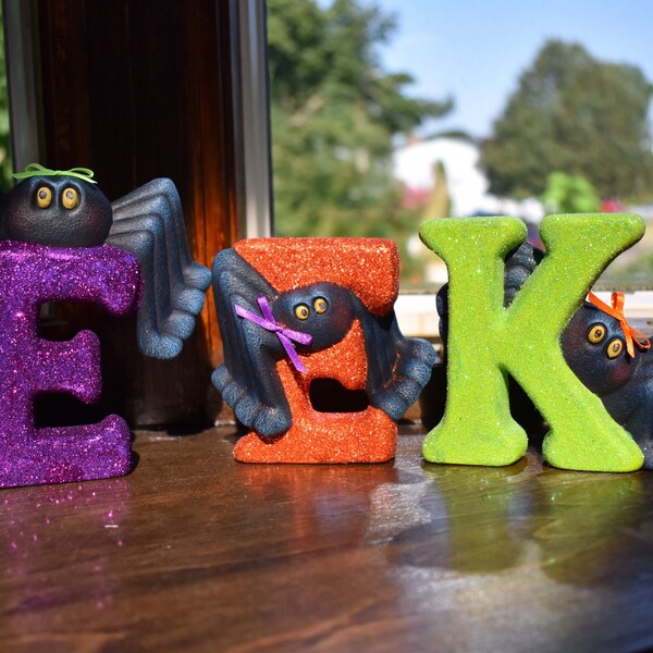 Halloween Ceramic Spiders Halloween Decoration Spells Out EEK! - Etsy