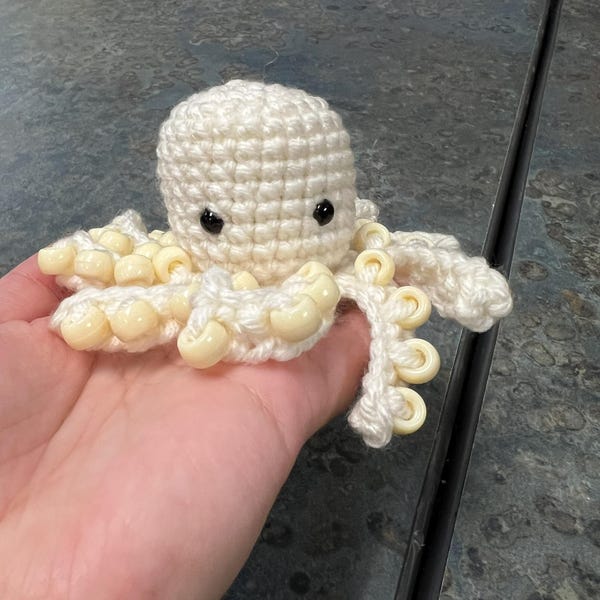 Crochet Your Own Fidget Octopus Pattern – Perfect for Anxiety & Focus ...