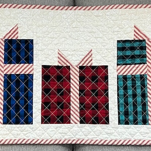 Christmas Present Table Runner PDF Pattern - Etsy