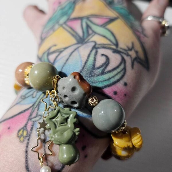 Alashan Agate Sailor Moon & Sailor Mars Handmade Carved Charm Dangler ...