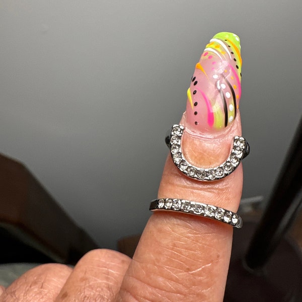 2 Fingertip Rings Fingernail Art Trendy Open Adjustable Rose Design ...