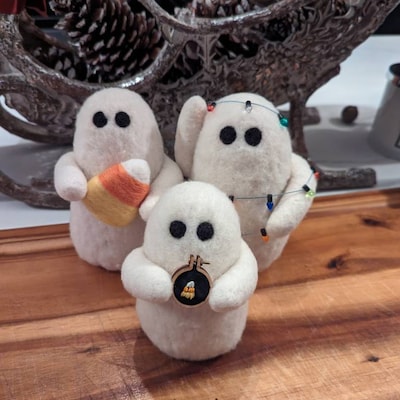 Wool Felted Ghosts Halloween Decorations Spooky Cute - Etsy